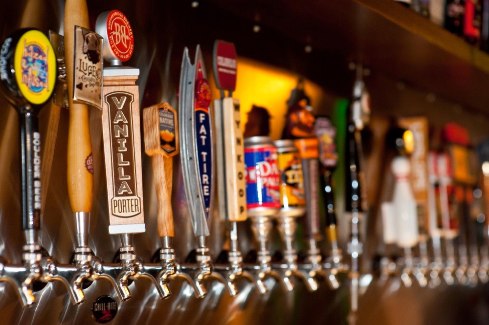 Why Should You Choose Draft Beer System for Your Bar? - Looking To Eat
